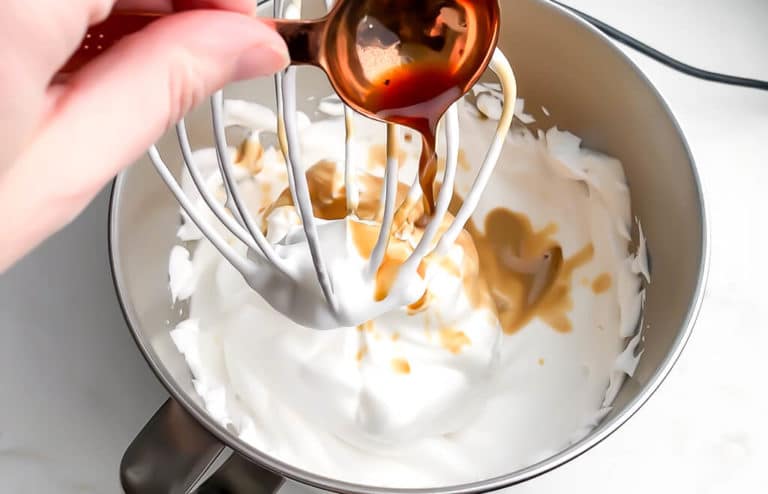 Aquafaba Whipped Cream (The Best Vegan Whipped Cream) - The Hidden Veggies