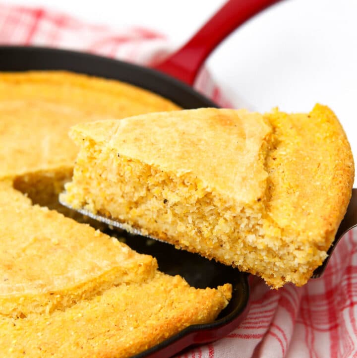 Vegan Cornbread (Skillet Cornbread) - The Hidden Veggies