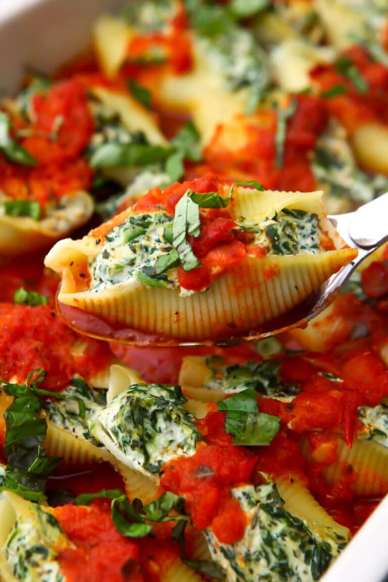 Vegan Stuffed Shells (with Tofu Ricotta and Spinach) - The Hidden Veggies