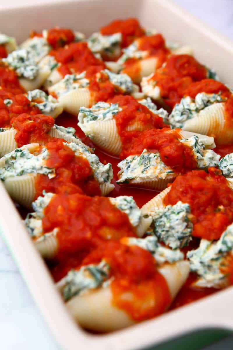 Vegan Stuffed Shells (with Tofu Ricotta and Spinach) - The Hidden Veggies