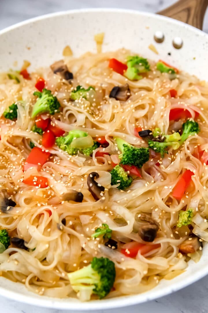 Vegetable Pad Woon Sen (Glass Noodle Stir-Fry)
