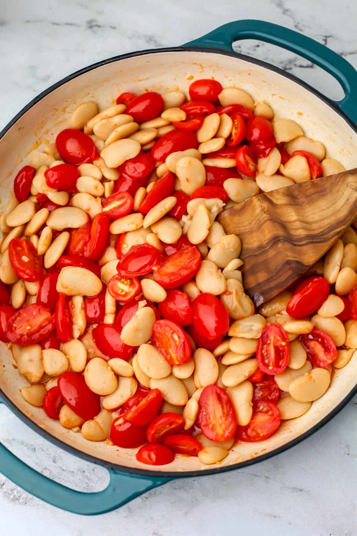Vegan Butter Beans (with Tomato and Pesto)